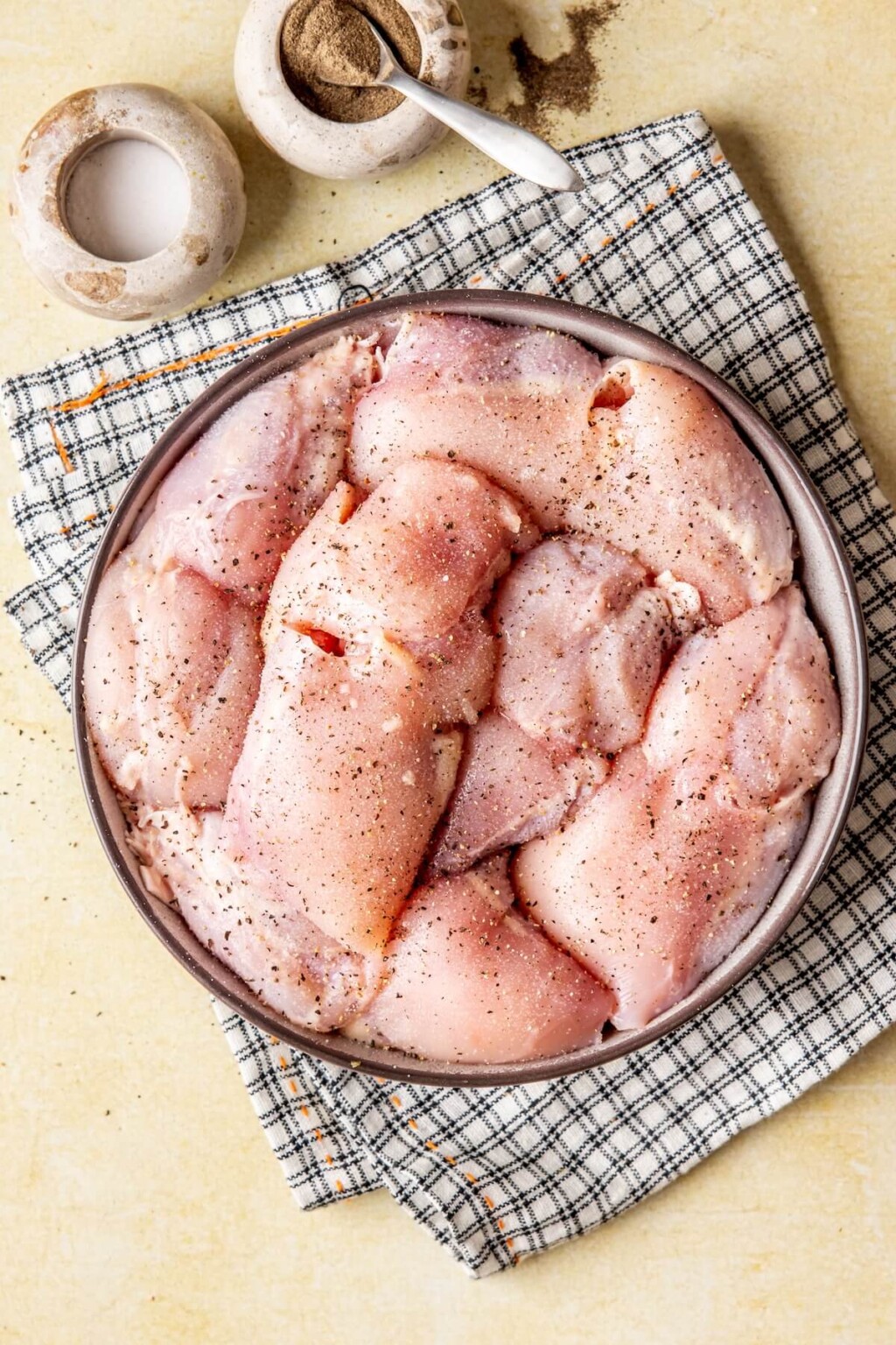 PAN SEARED CHICKEN THIGHS (AKA “LAZY GIRL" CHICKEN THIGHS)