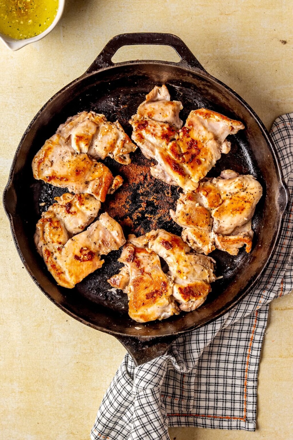 PAN SEARED CHICKEN THIGHS (AKA “LAZY GIRL" CHICKEN THIGHS)