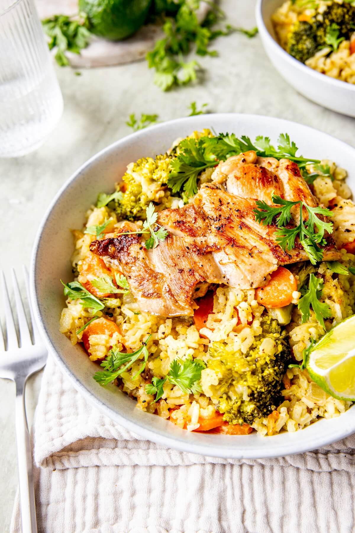 VIRAL ONE POT GREEN CURRY CHICKEN THIGHS AND RICE
