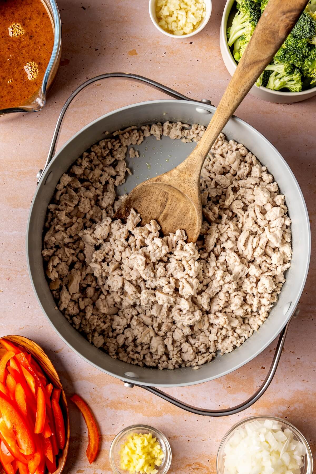 DAN DAN GLASS NOODLE STIR FRY