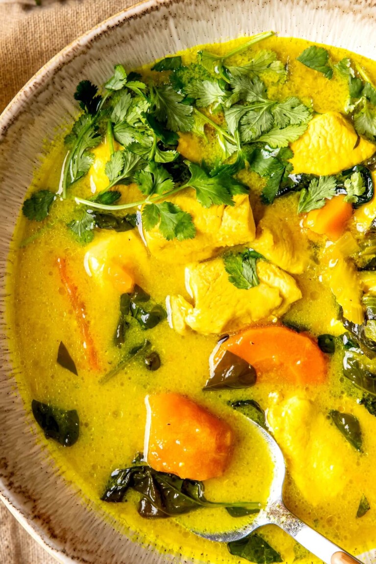 ANTI-INFLAMMATORY TURMERIC CHICKEN STEW