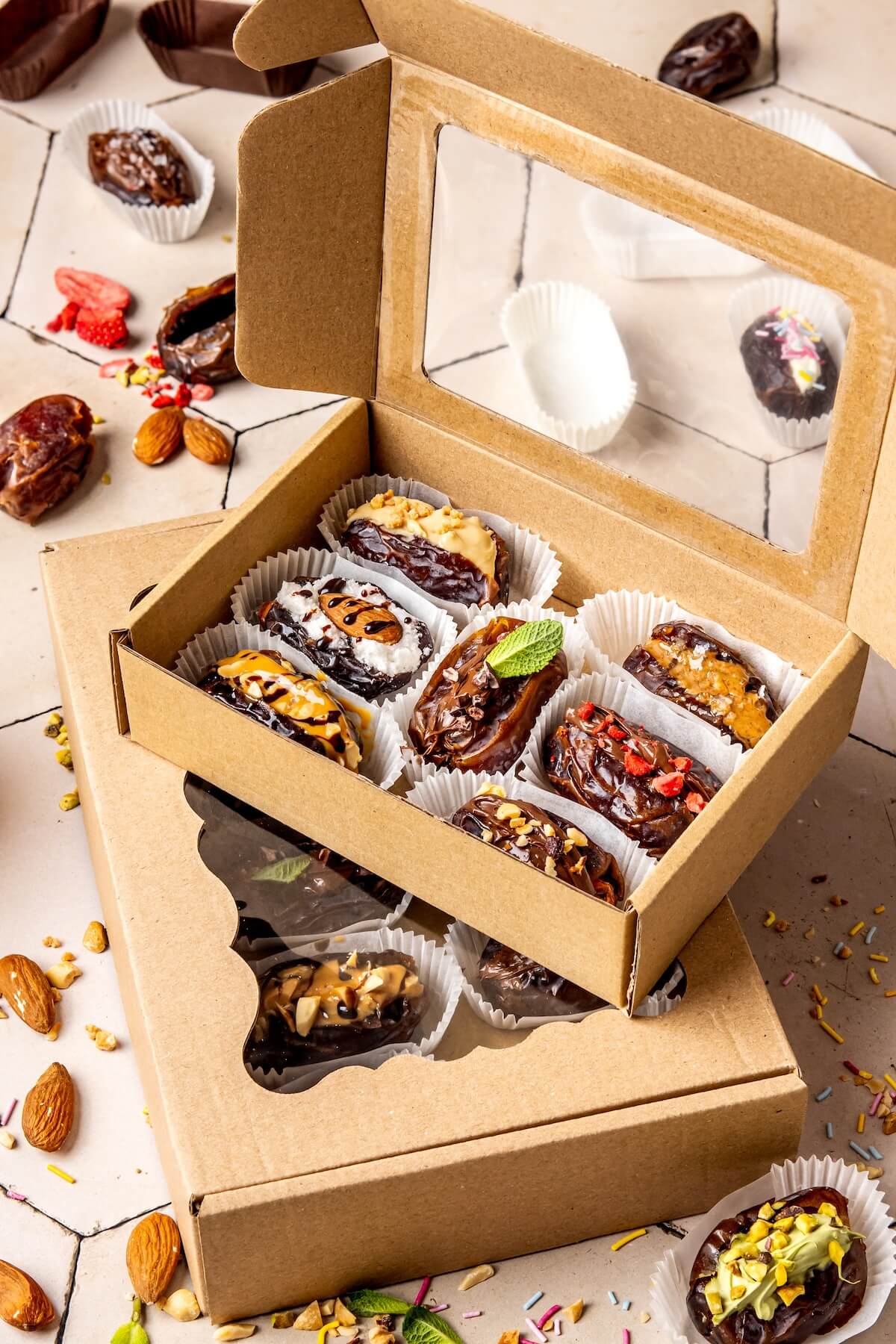 10 STUFFED DATE IDEAS! (GIFTABLE DATE CHOCOLATE BOX)