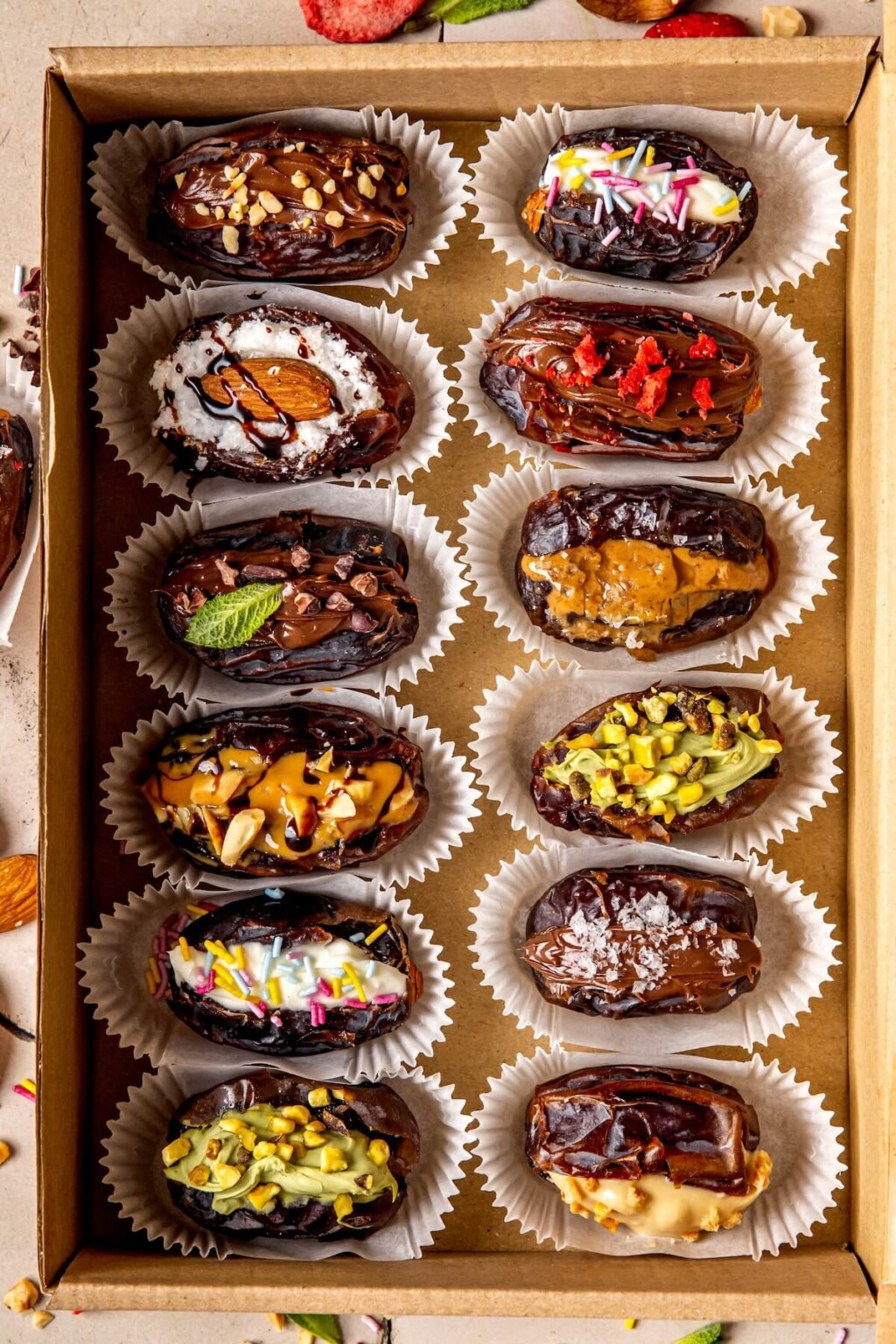 10 STUFFED DATE IDEAS! (GIFTABLE DATE CHOCOLATE BOX)